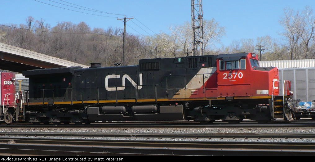 CN 2570